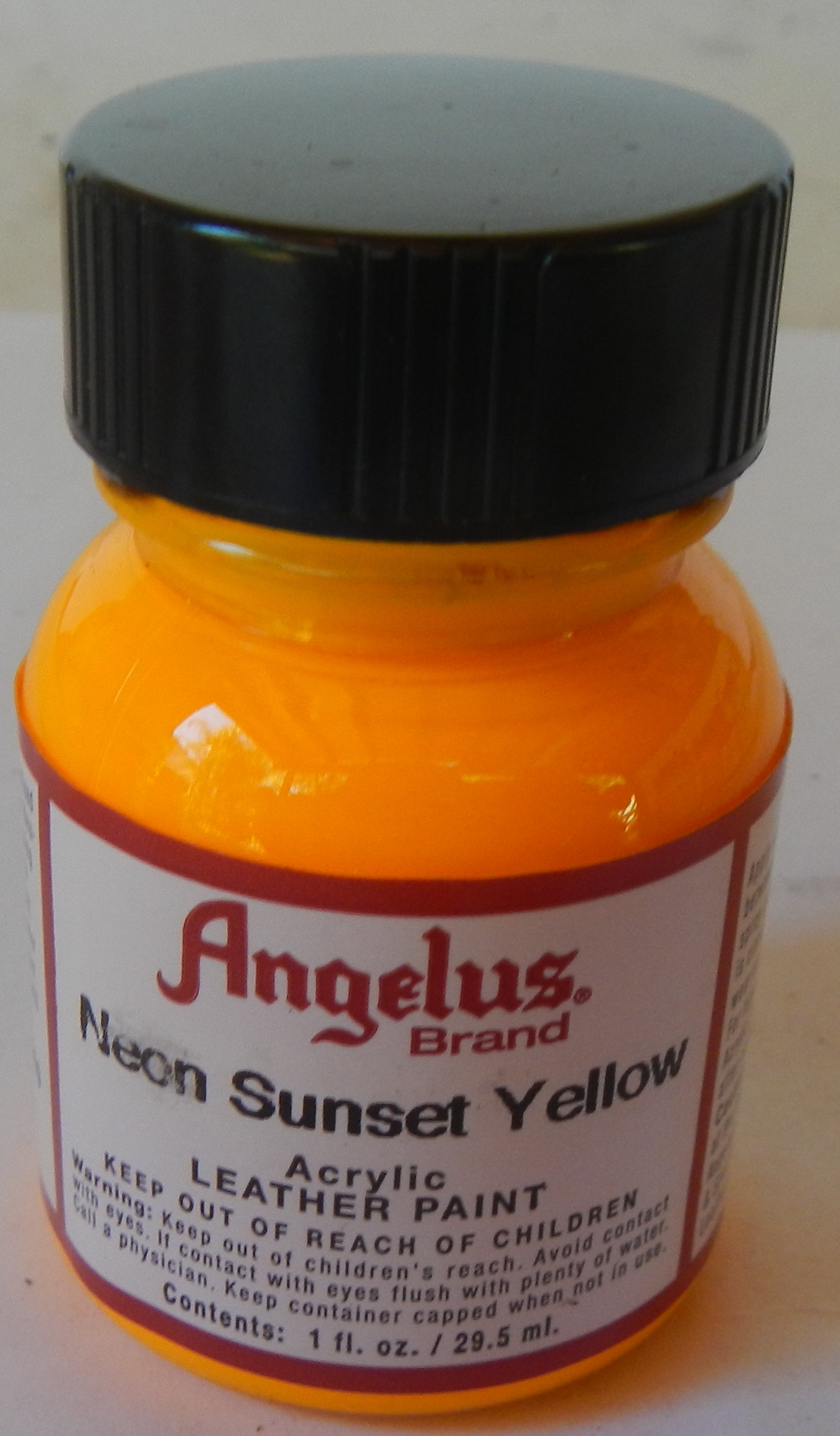 "Angelus Neon Paint Angelus Neon Leather Paint"
